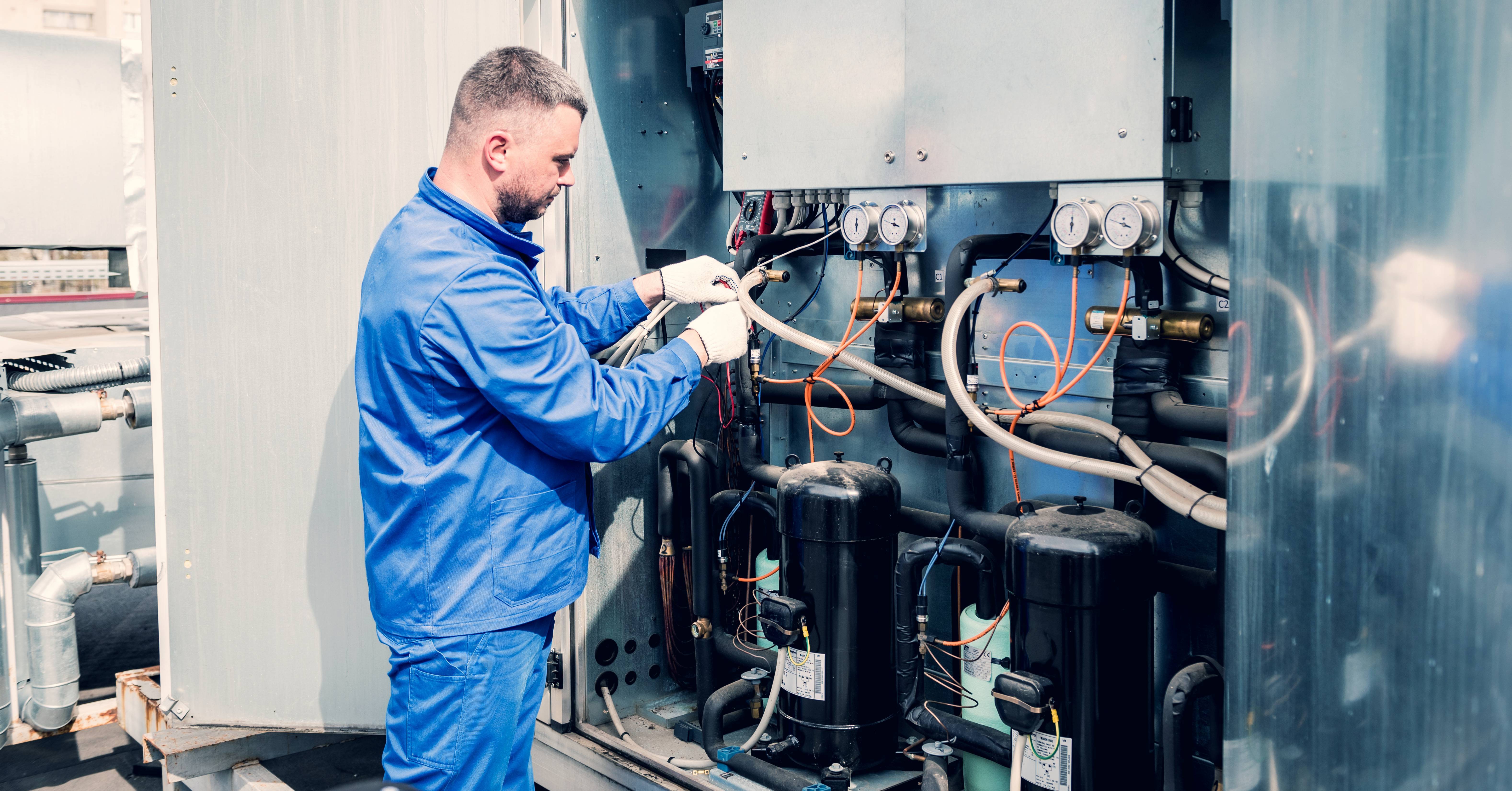 REFCOM Reaches 9 000 Members Milestone | F‑Gas Certification News